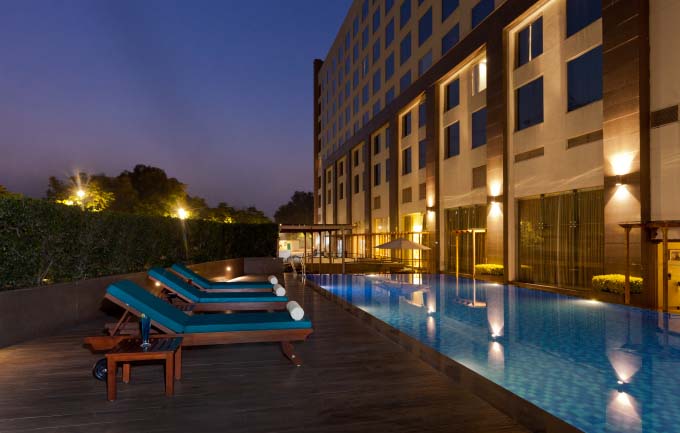 lemon tree hotel sohna road sector 68 gurgaon experience a comfortable ...
